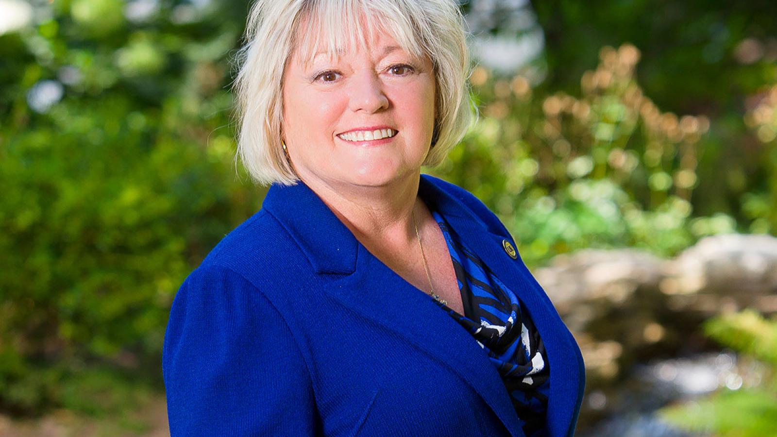 Alumna and Adjunct Professor Elaine Duncan receives Society for ...